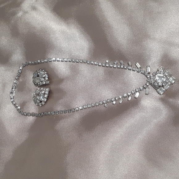 Vintage | Jewelry | Vintage Rhinestone Necklace Earring Set | Poshmark